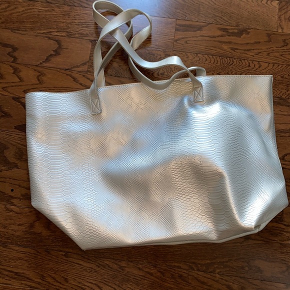 Bags | Silver Tote | Poshmark